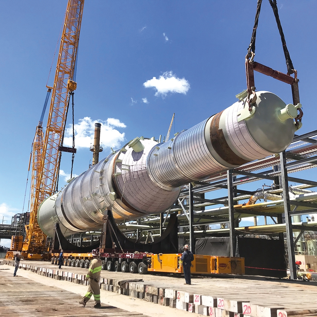 Facilitating a Refinery Column Placement in Tight Confines