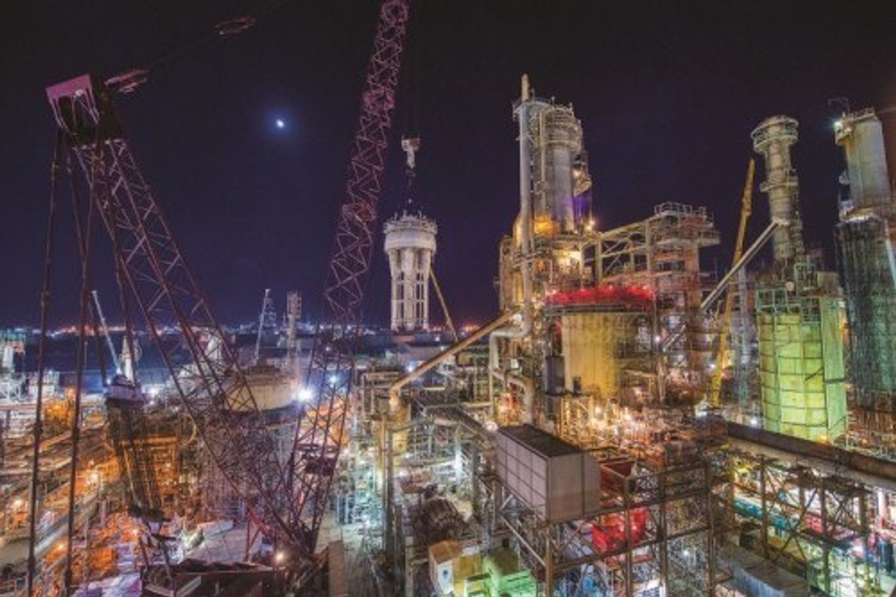 Refinery Turnaround Requires All Hands On Deck