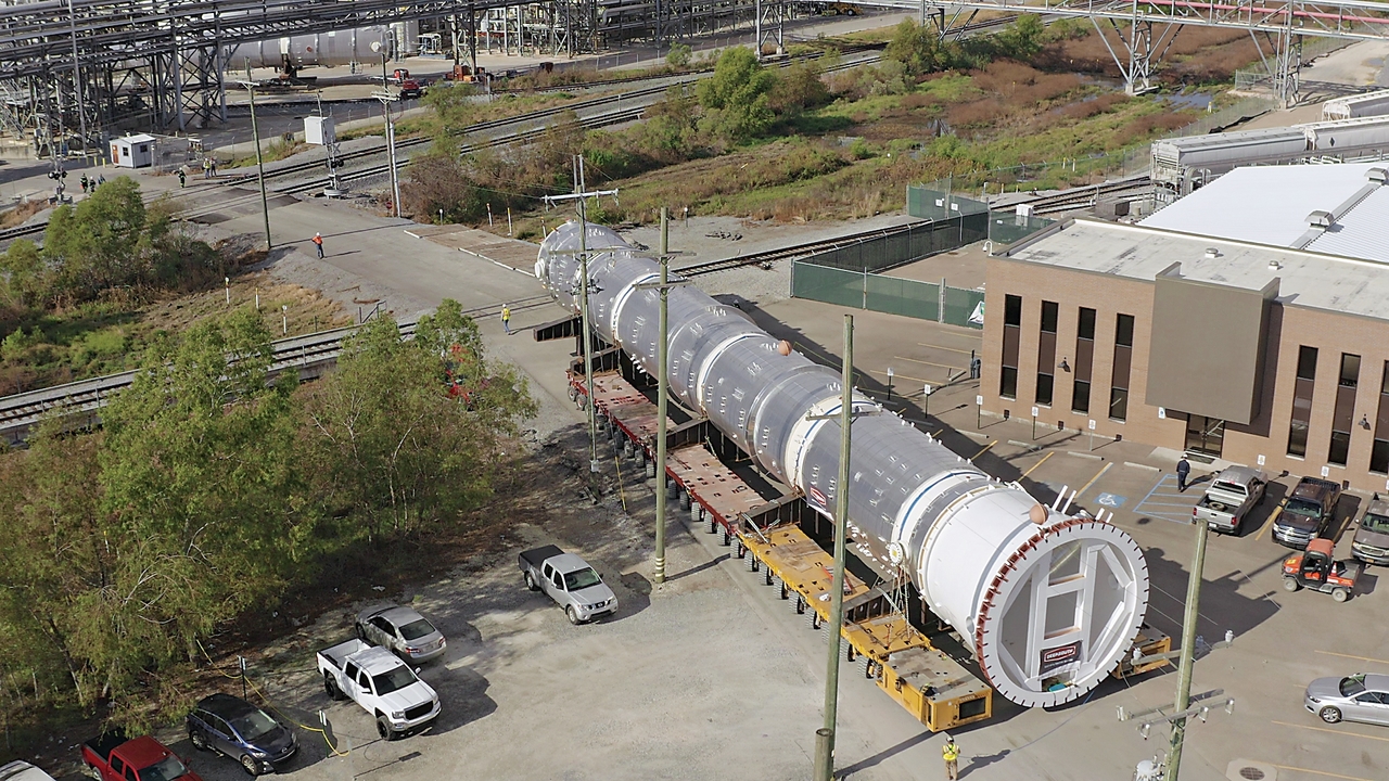 Large Vessel Transport | Heavy Haul for Chemical Refinery