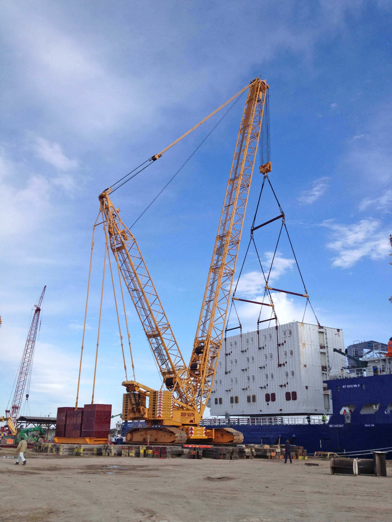 Terex Demag CC-2800-1 Heavy Lift | Offshore Lifting Service
