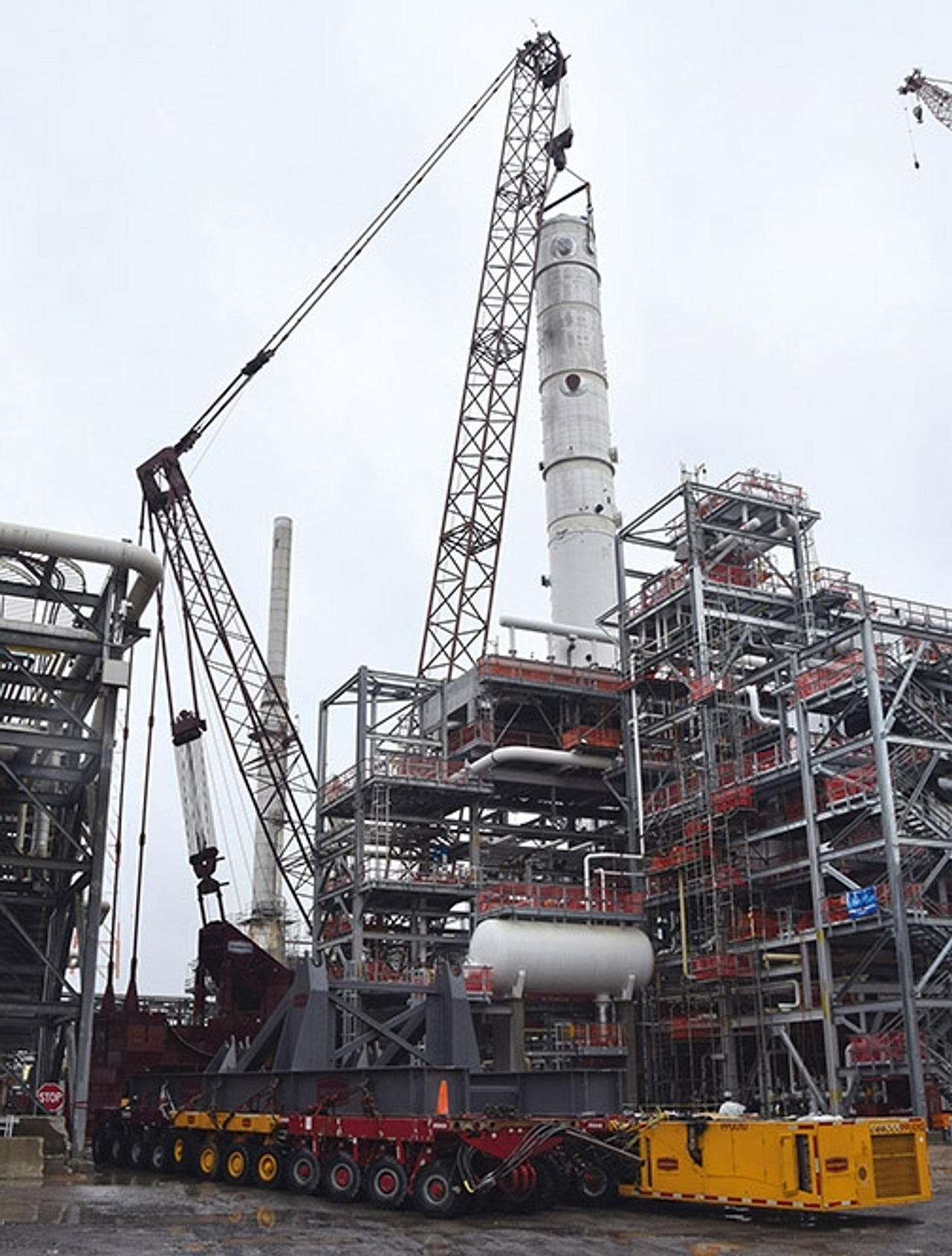 Seamless Reactor Haul & Lift Keeps Refinery Upgrade on Track